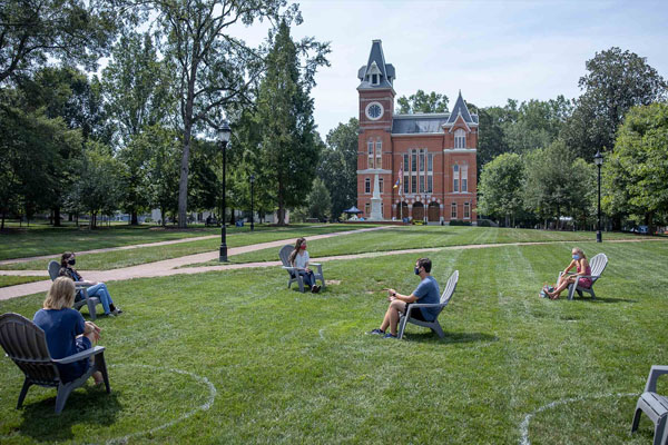 Oxford dean welcomes students to new academic year
